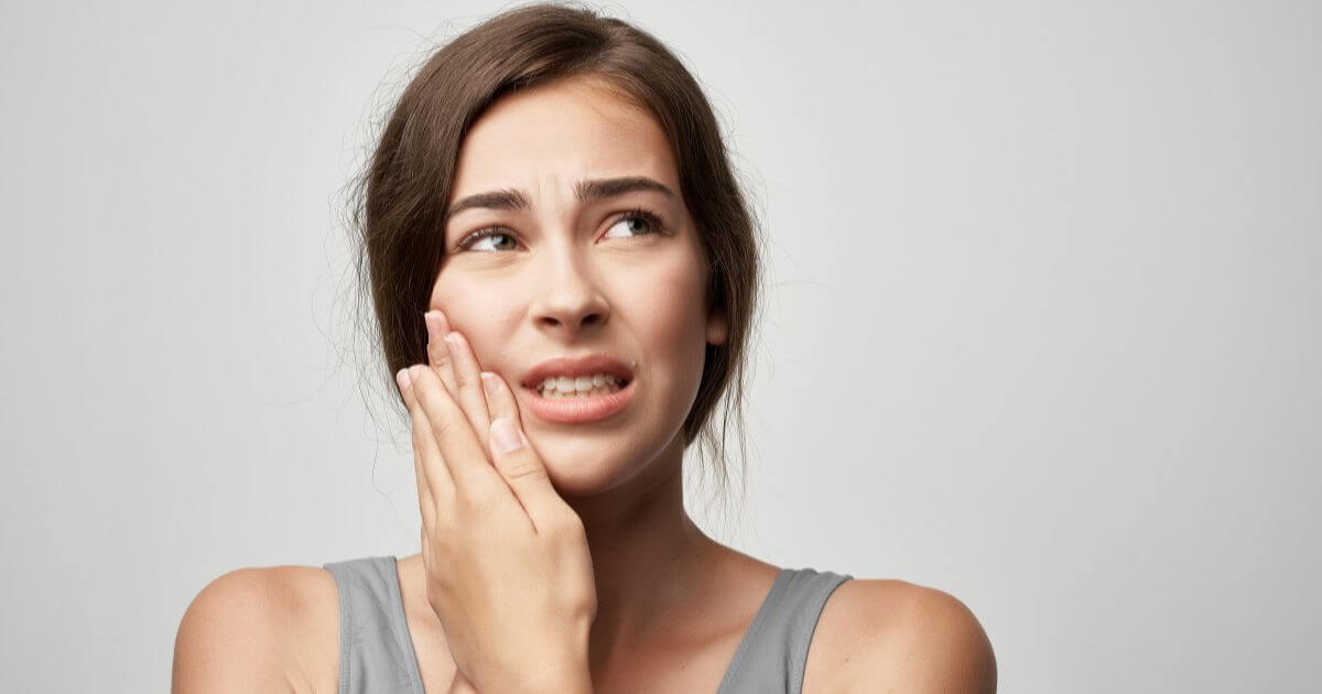 Ascesso dentale: sintomi, cause e cura - CLINICA VIANA